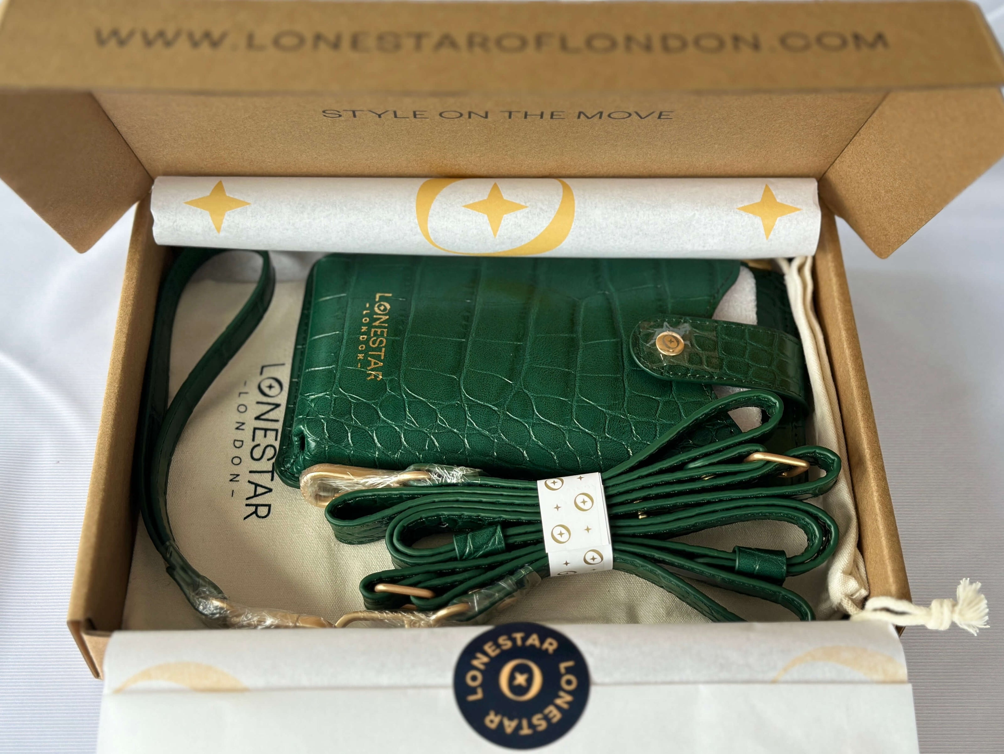 Alya Phone Case Bag: Rain Forest Green Leather Elegance